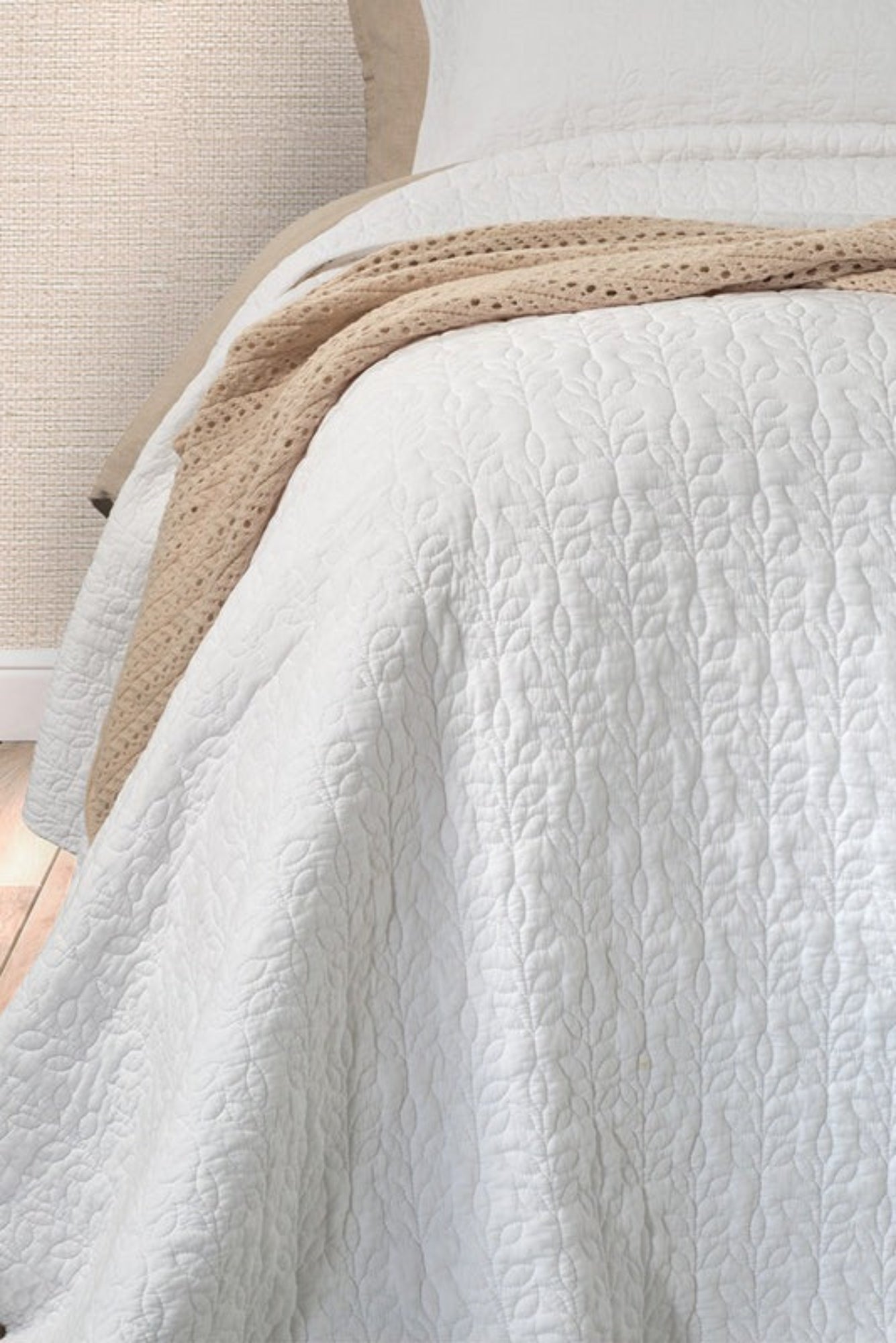 Foliage White Quilt Set | King – Pick-it-Fence Pembroke